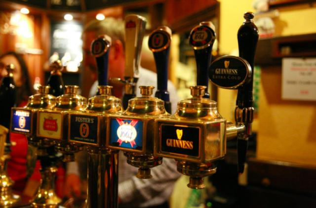 How to Start and Run a Perfect British Pub Business